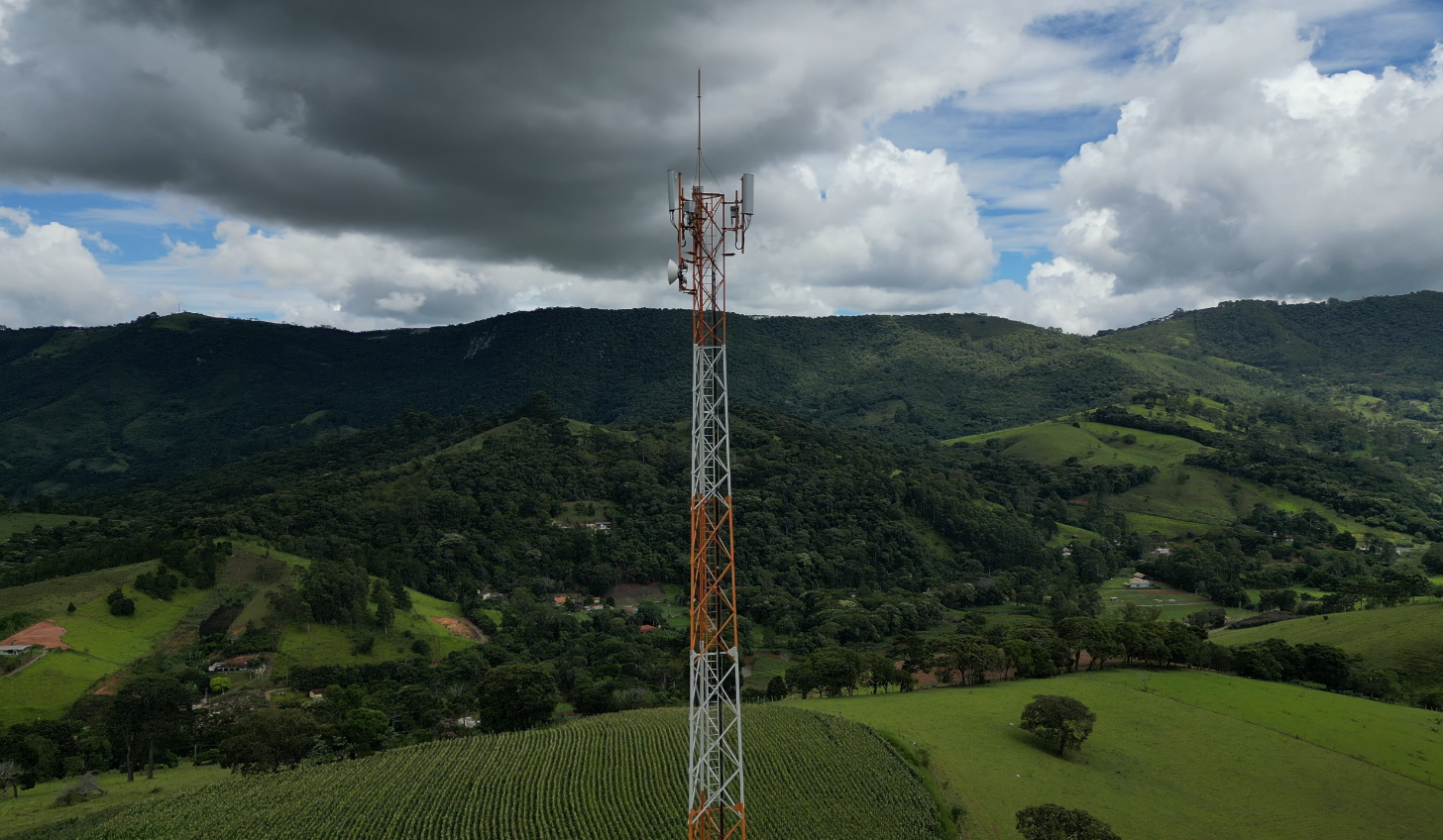 Torres de telefonia móvel ampliam conexão na zona rural de Extrema ...